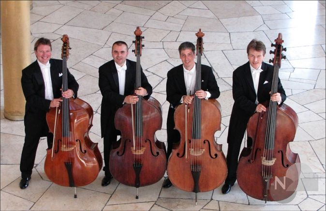 Fliegende Bässe im Landratsamt – Benefiz-Programm mit dem Quartett ...