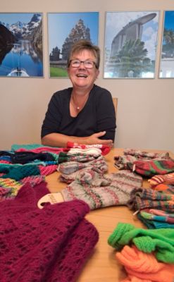 Bestrickend schöne Unikate an den Füßen –Martina Reicherts Handarbeiten für den guten Zweck ...