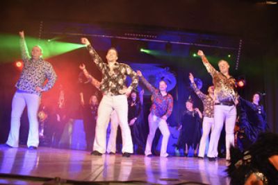 Wo Rabenmänner mit den Hexen im Disco-Fieber tanzen | Taunus-Nachrichten