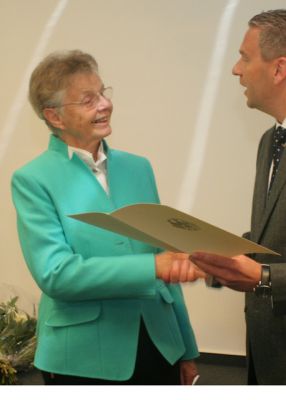 Ein Leben für die Politik – Alwine Bock feierte ihren 90. Geburtstag ...