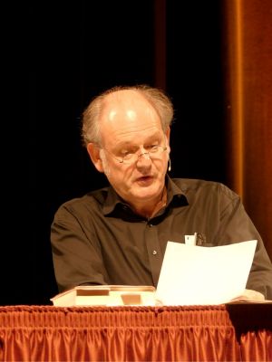 Michael Quast rückt Mistkäfer, Biene und Spinne in den Fokus | Taunus ...