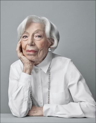 Ingeborg Wolf zu Gast auf der Burg im Rahmen der Ausstellung „LUCID ...