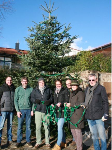 Sternschnuppenlichter und Tannenbaum – Falkenstein leuchtet | Taunus ...